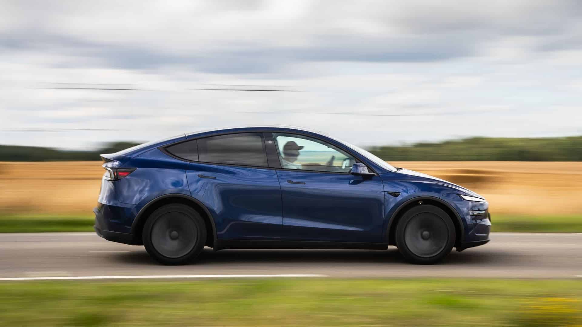 Tesla Model Y vs Renault Scenic E-Tech : le duel électrique au long cours